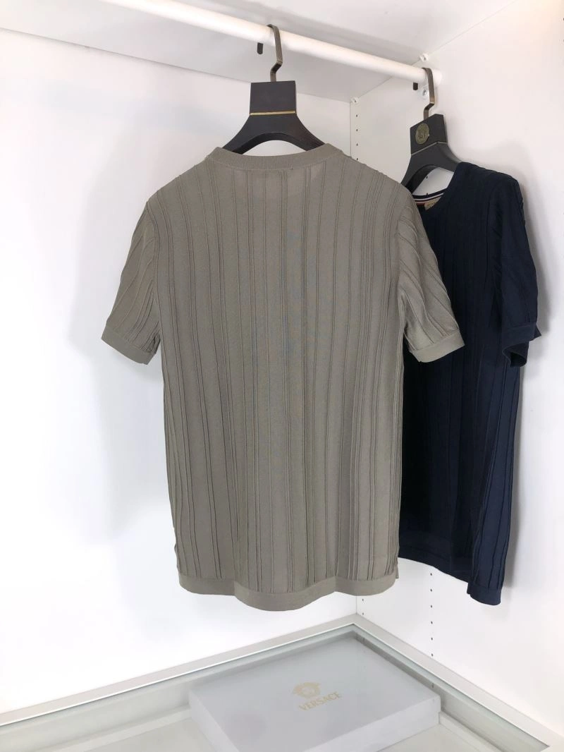 Accurate model Burberry T-Shirts