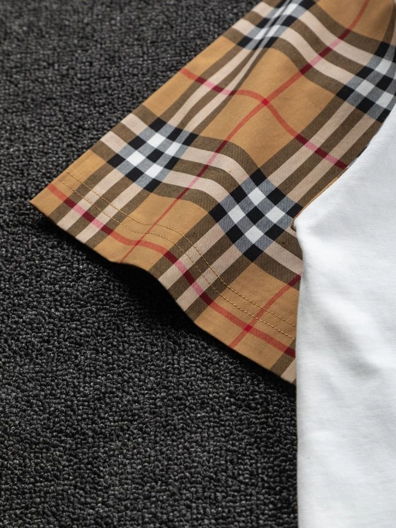 Indistinguishable Burberry T-Shirts