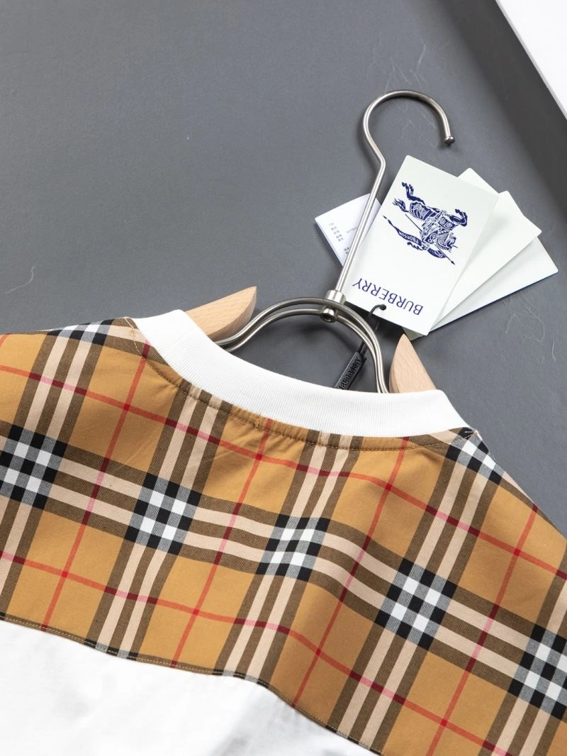 Indistinguishable Burberry T-Shirts