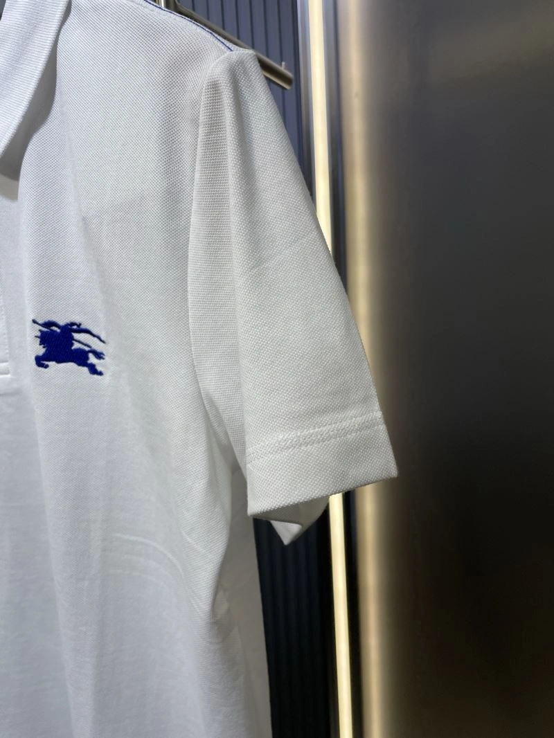 Accurate model Burberry T-Shirts