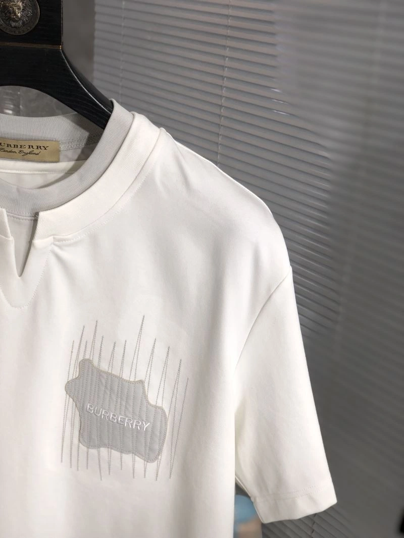 Low-cost Burberry T-Shirts