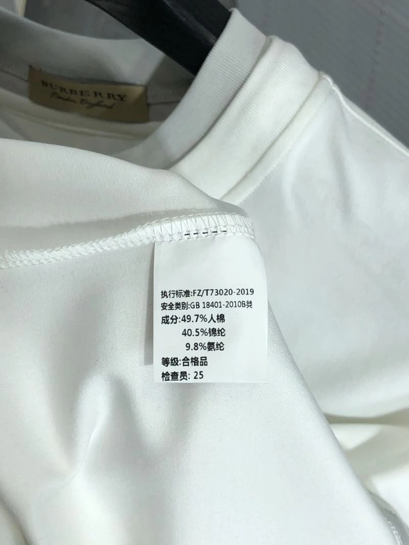 Low-cost Burberry T-Shirts