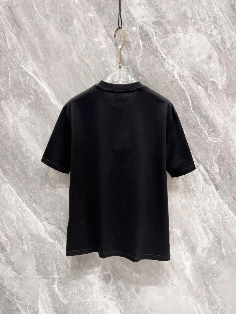 Indistinguishable Burberry T-Shirts