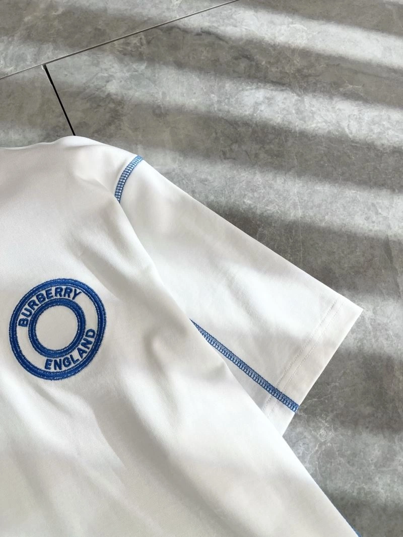 Indistinguishable Burberry T-Shirts
