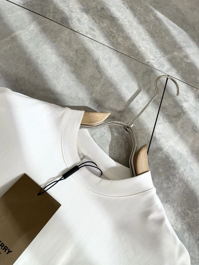 Indistinguishable Burberry T-Shirts