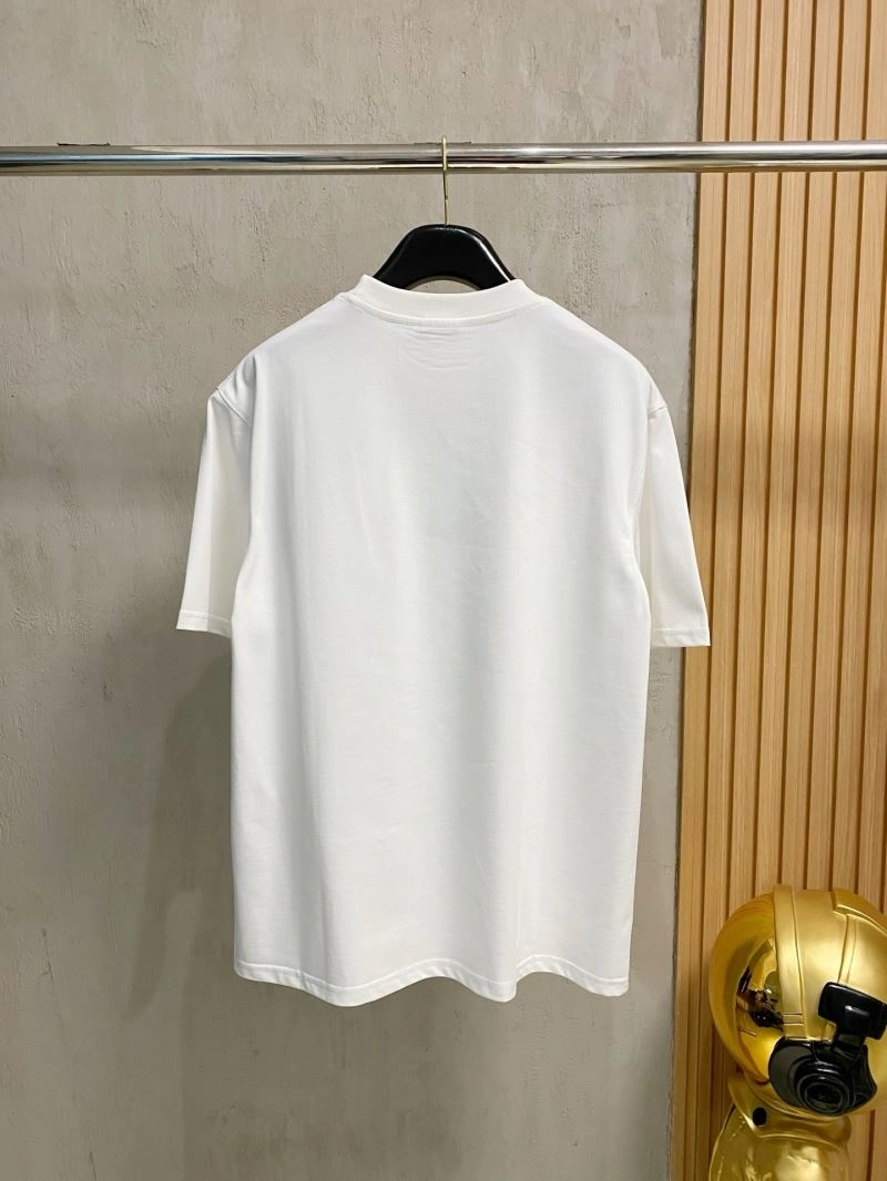 Indistinguishable Burberry T-Shirts