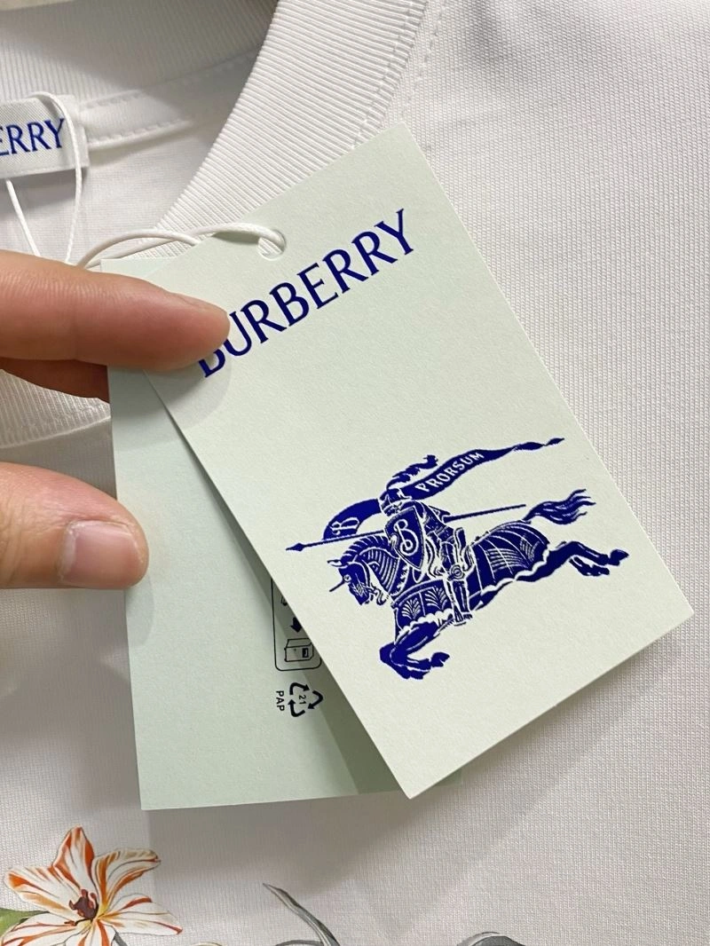Indistinguishable Burberry T-Shirts