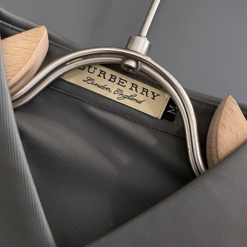 Indistinguishable Burberry T-Shirts
