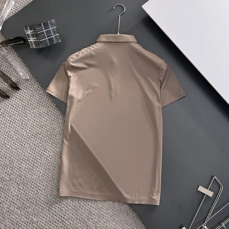 Accurate model Burberry T-Shirts