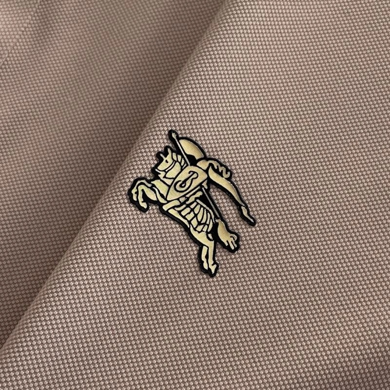 Accurate model Burberry T-Shirts