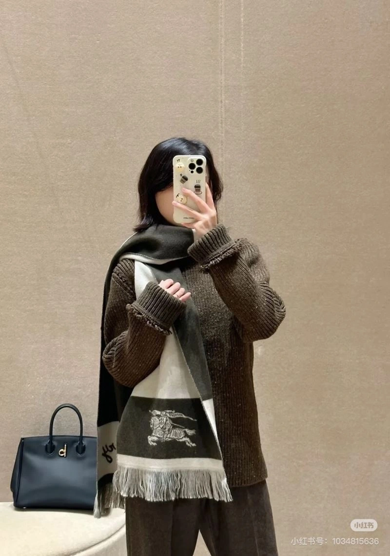Cut-rate Burberry Top Handle Bags