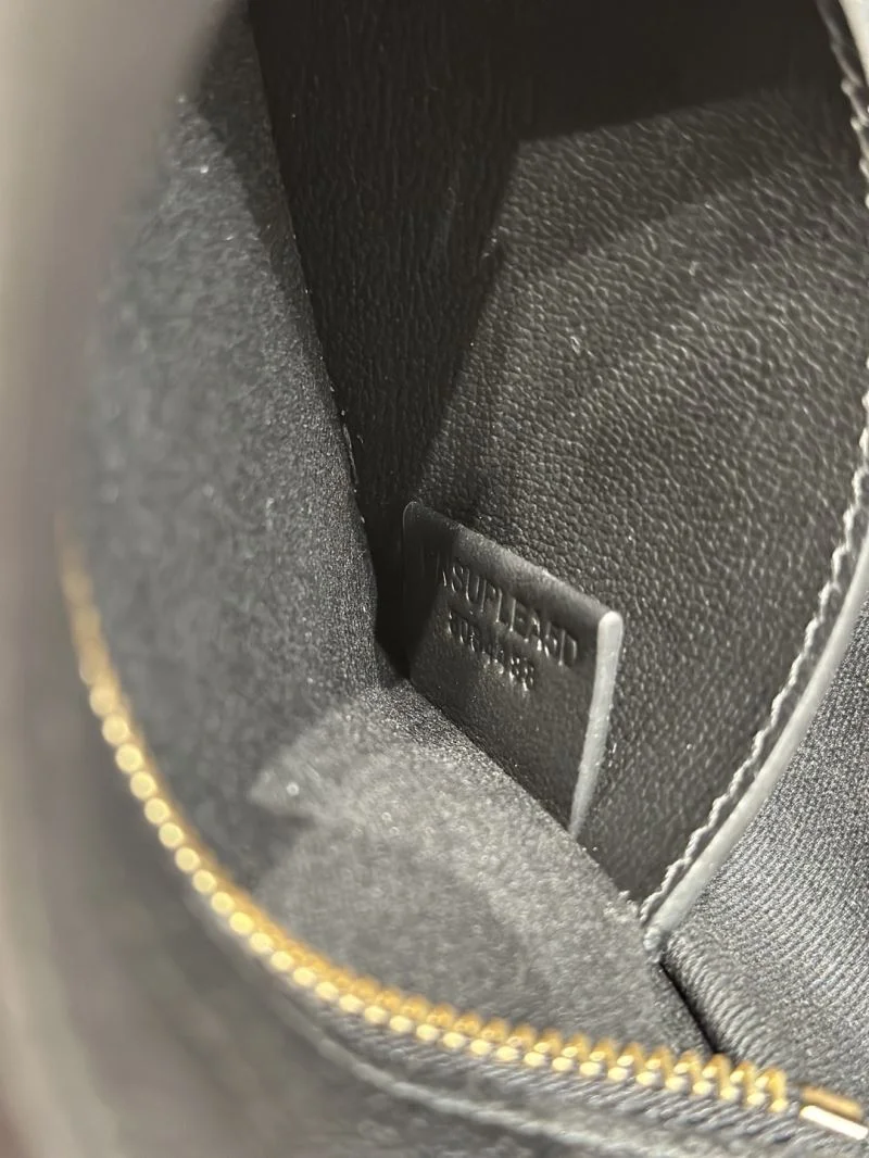 Top mirror Burberry Top Handle Bags