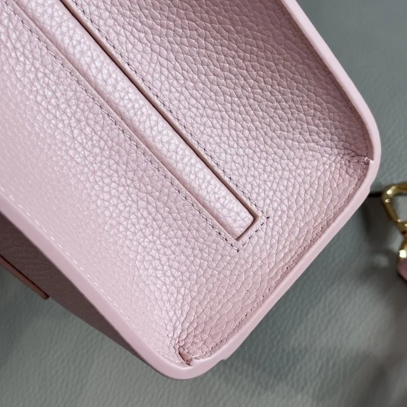 Top mirror Burberry Top Handle Bags