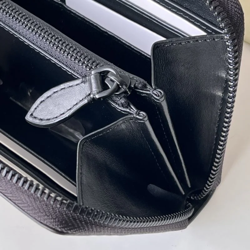 Reasonably priced Burberry Wallets Purse