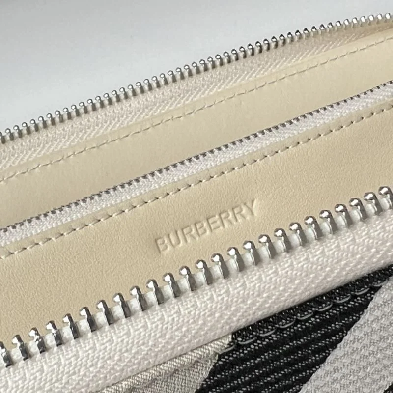 Exact replica Burberry Wallets Purse