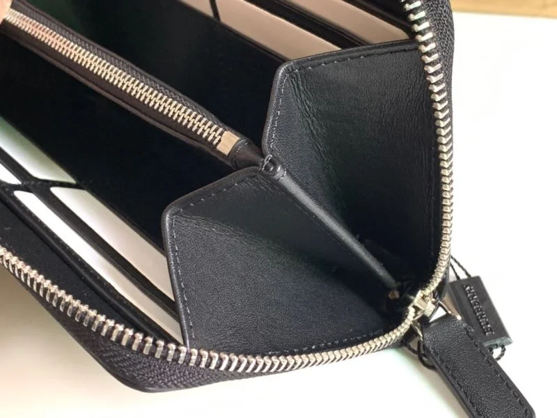 Factory-made Burberry Wallets Purse