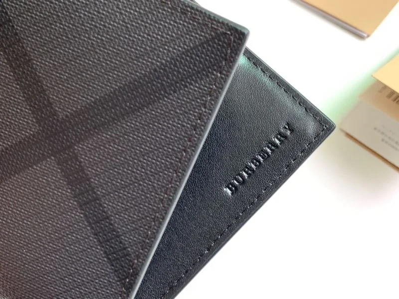 Reasonably priced Burberry Wallets Purse