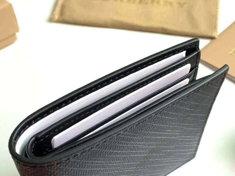 Reasonably priced Burberry Wallets Purse