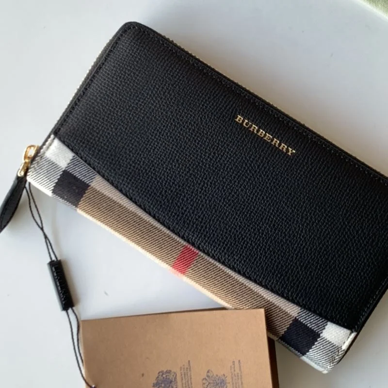 Accurate model Burberry Wallets Purse