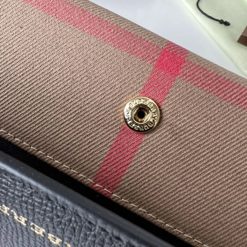 Economical Burberry Wallets Purse