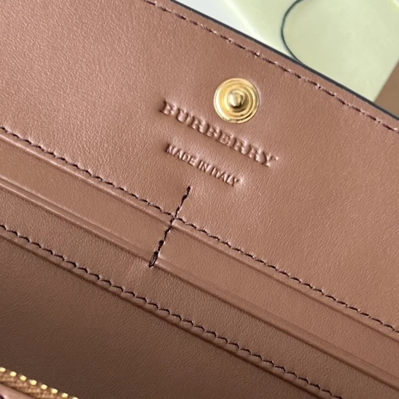 Indistinguishable Burberry Wallets Purse
