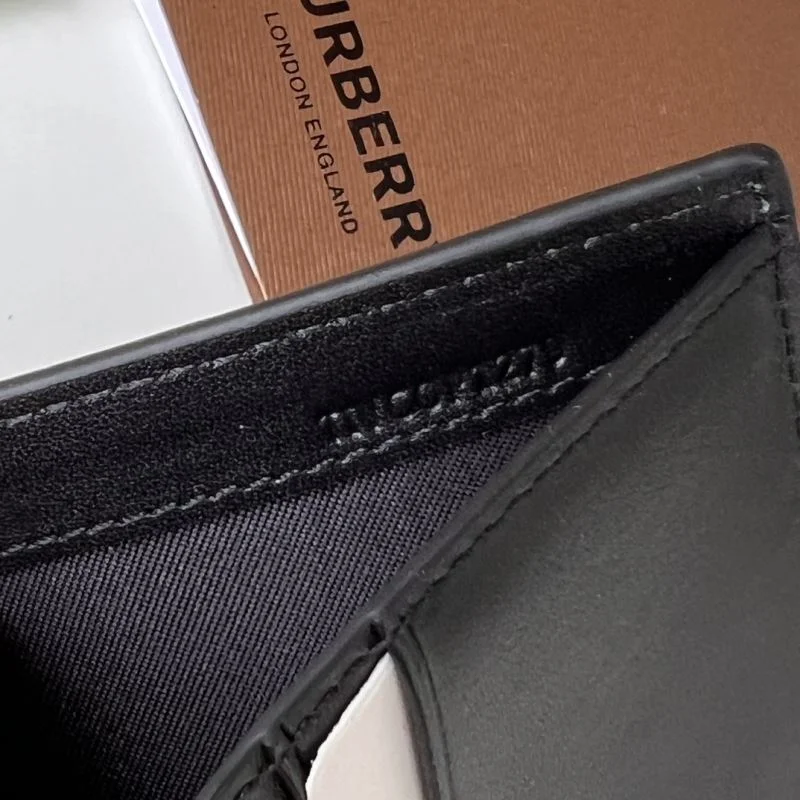 Value-priced Burberry Wallets Purse