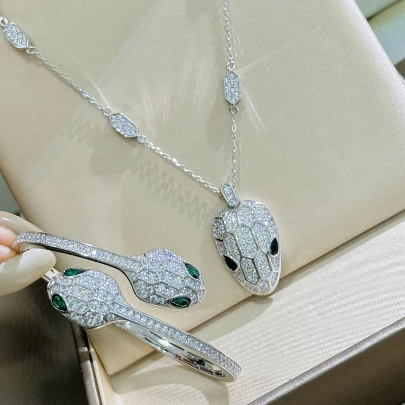 Brand-authenticated Bvlgari Bracelets