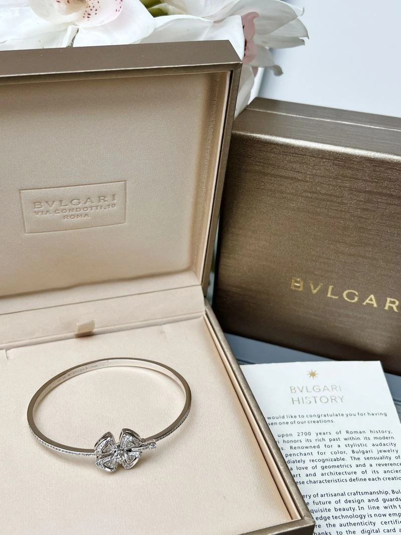 Inexpensive Bvlgari Bracelets