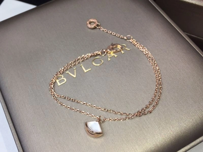 Low-cost Bvlgari Bracelets