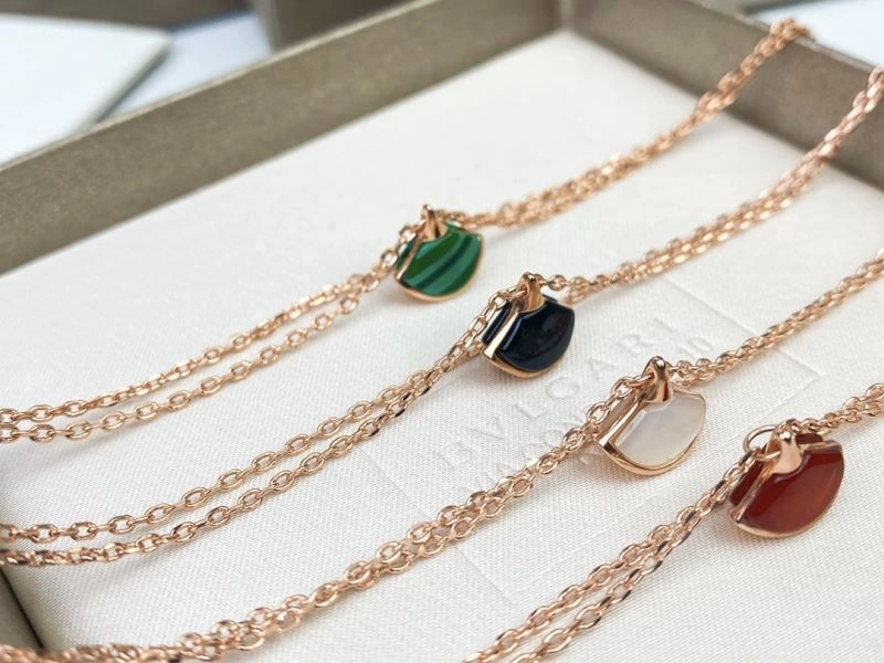 Low-cost Bvlgari Bracelets