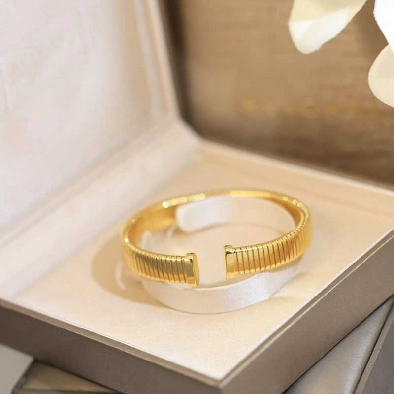Low-cost Bvlgari Bracelets