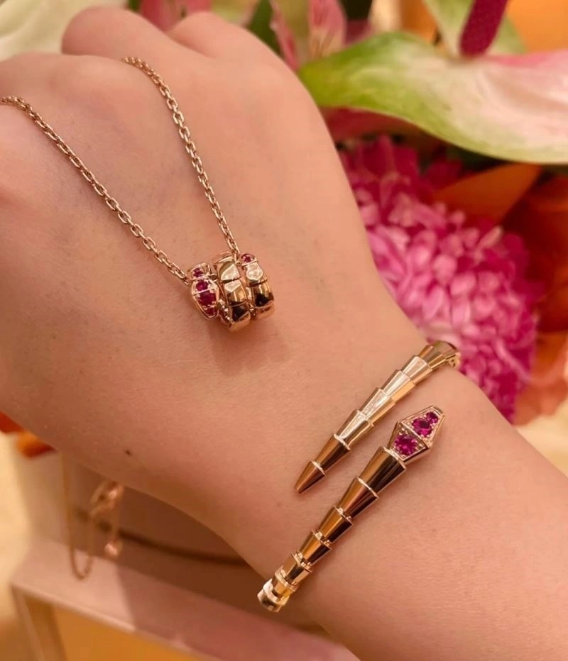 Inexpensive Bvlgari Bracelets