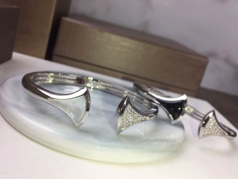 Perfect replica Bvlgari Bracelets