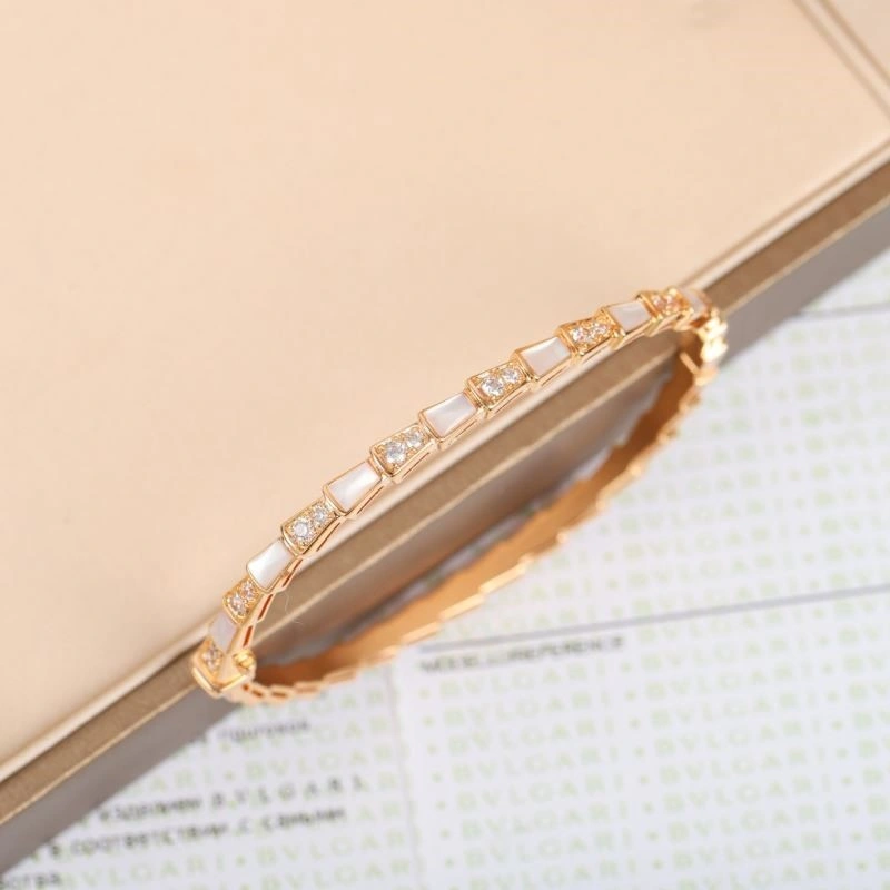 Low-cost Bvlgari Bracelets