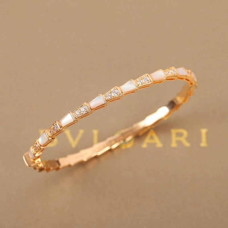 Low-cost Bvlgari Bracelets