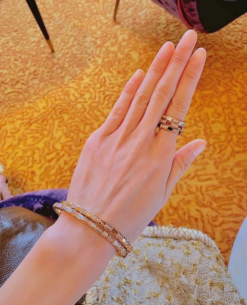 Low-cost Bvlgari Bracelets