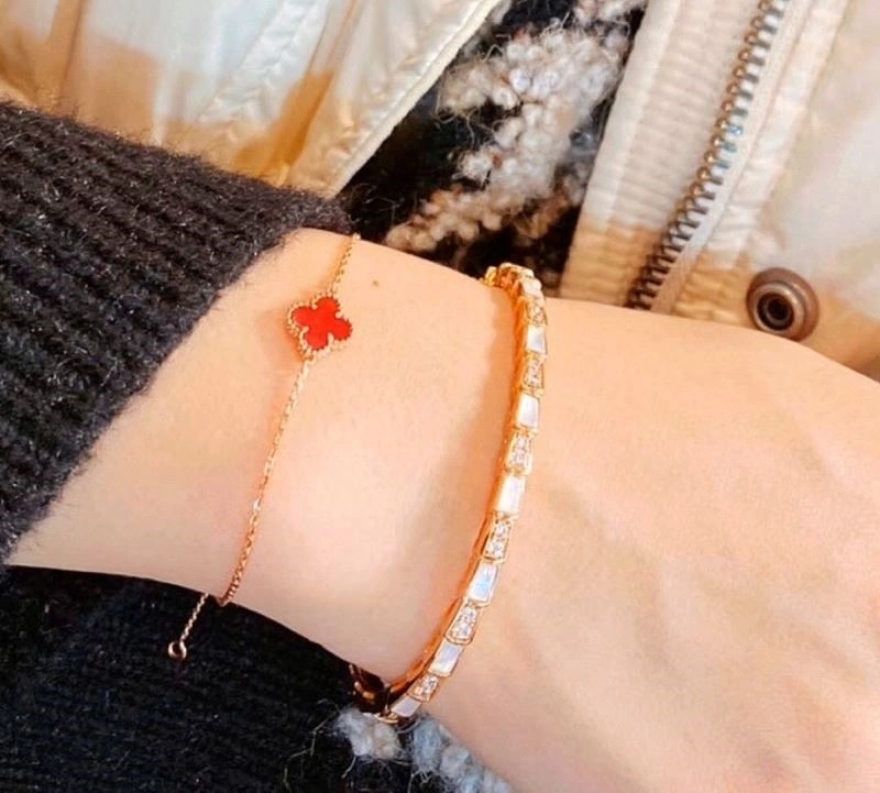 Low-cost Bvlgari Bracelets