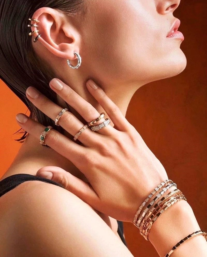 Low-cost Bvlgari Bracelets