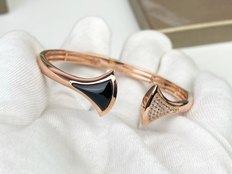 Inexpensive Bvlgari Bracelets