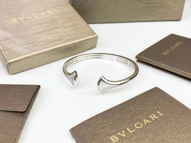 Low-cost Bvlgari Bracelets