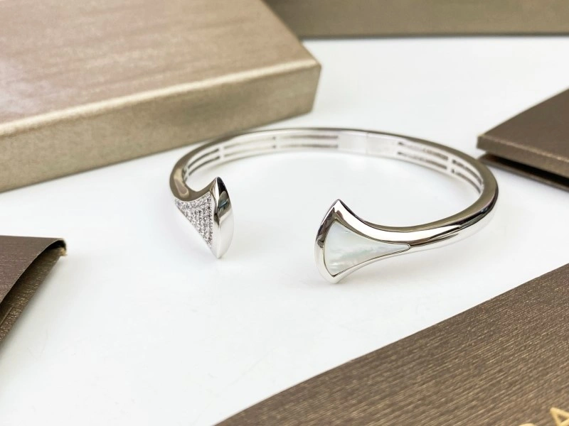 Low-cost Bvlgari Bracelets