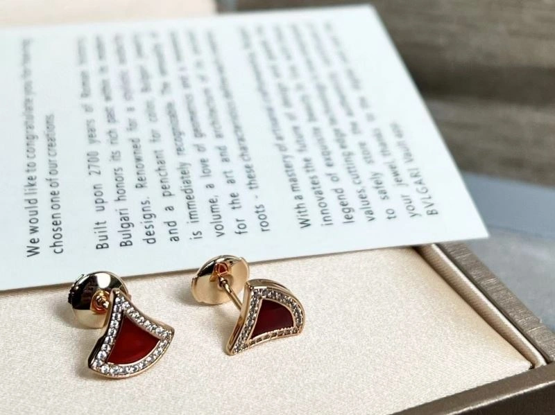 Accurate model Bvlgari Earrings