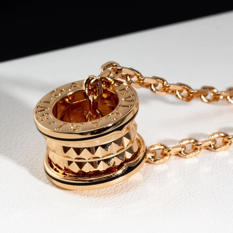 Accurate model Bvlgari Necklaces
