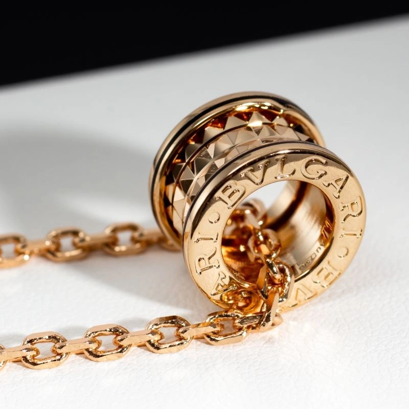 Accurate model Bvlgari Necklaces