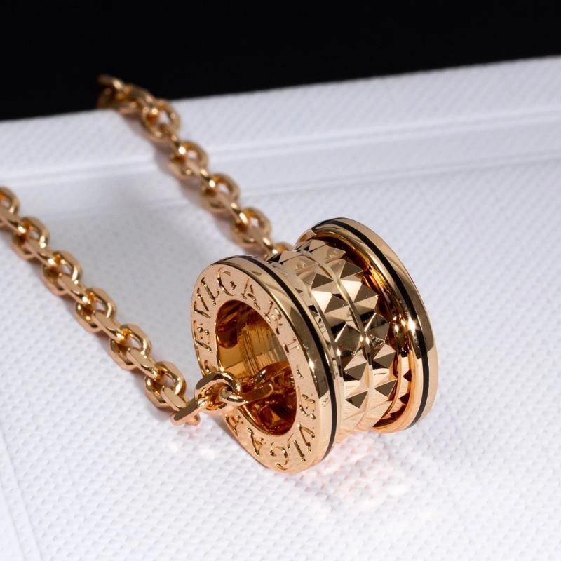 Accurate model Bvlgari Necklaces