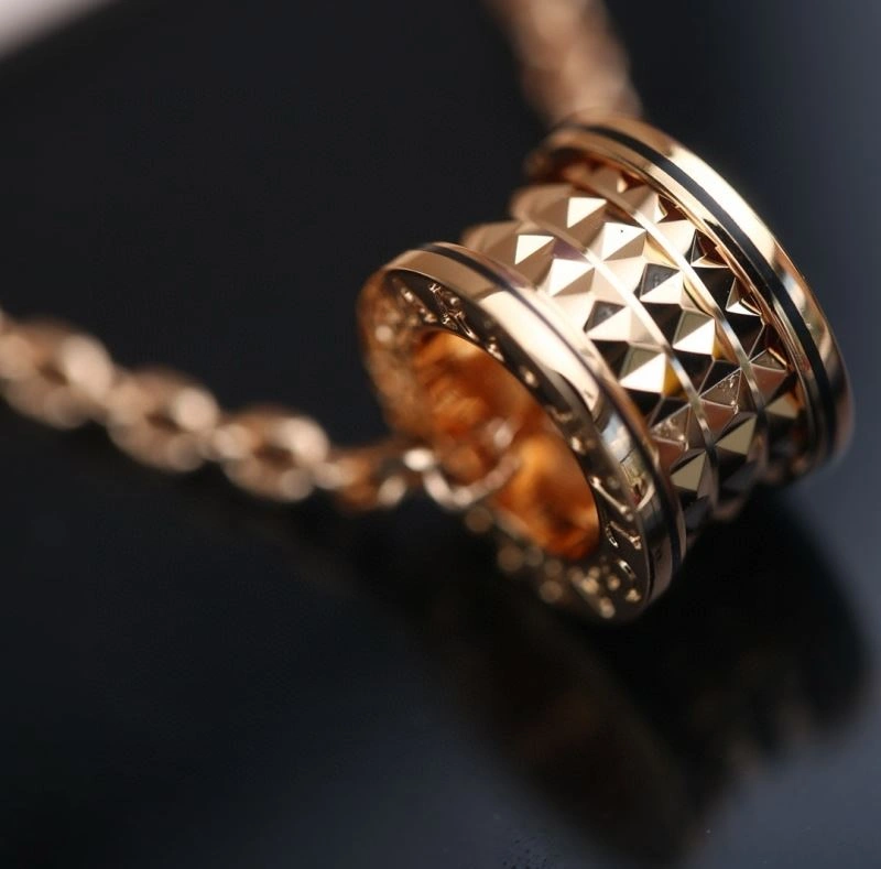 Accurate model Bvlgari Necklaces