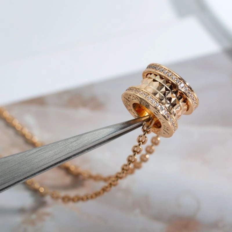 Discounted Bvlgari Necklaces