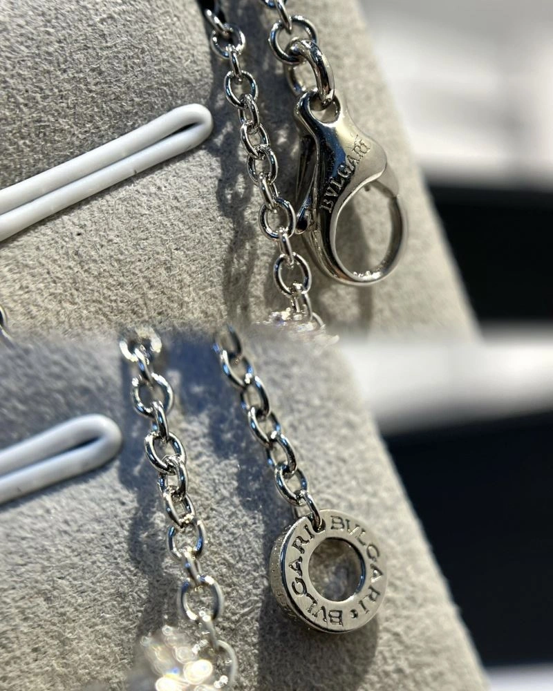 Discounted Bvlgari Necklaces