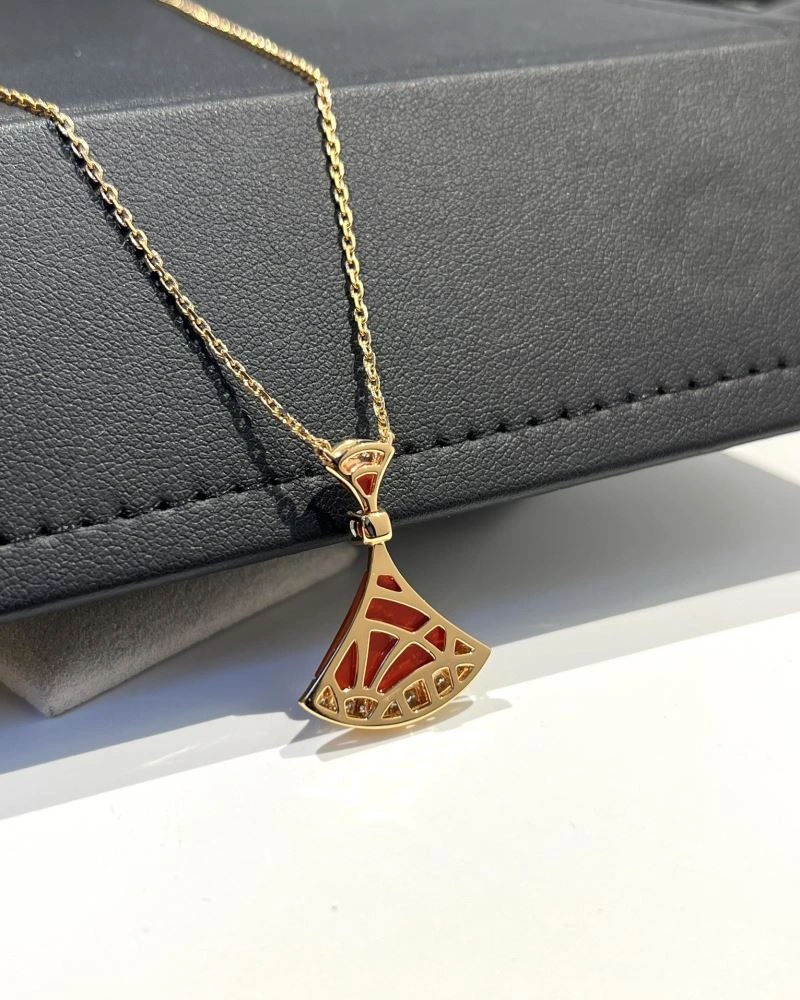 Top mirror Bvlgari Necklaces
