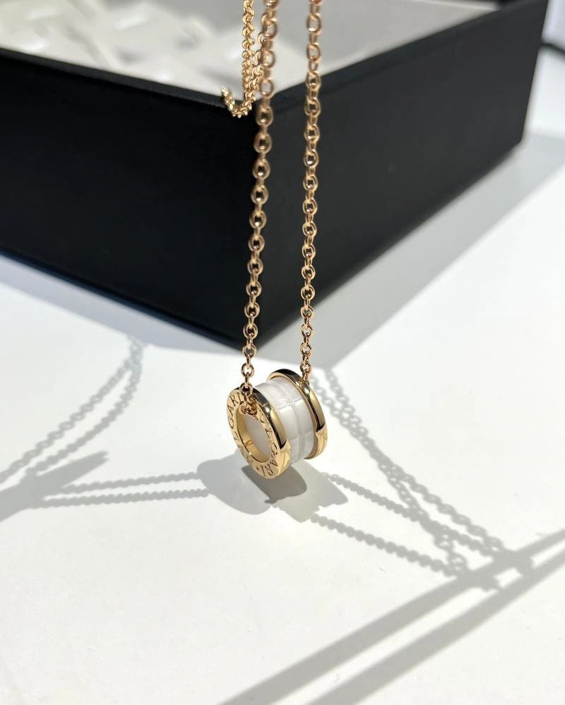 Indistinguishable Bvlgari Necklaces